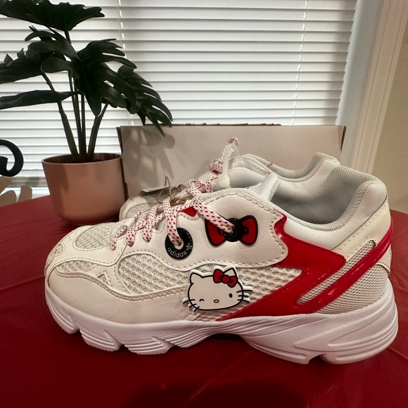 Hello Kitty Astir Shoes